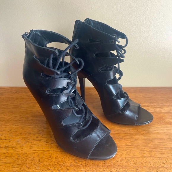 Chinese Laundry | Shoes | Chinese Laundry Black Leather Lace Up Cut Out ...